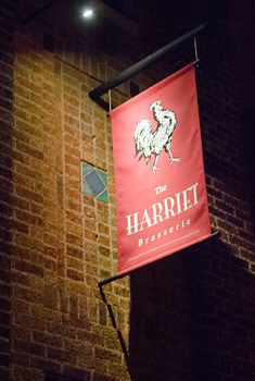 harriet-brasserie-vertical-sign – Heavy Table