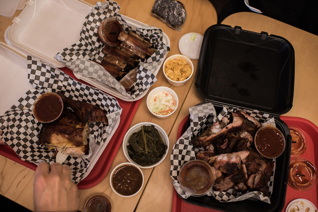 big-daddys-all-the-bbq – Heavy Table