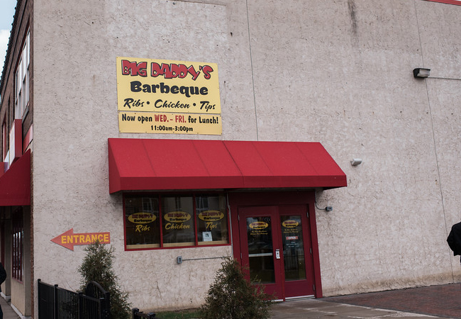 big-daddys-exterior-sign – Heavy Table