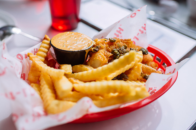 The Hi-Lo Diner in Cooper, Minneapolis – Heavy Table