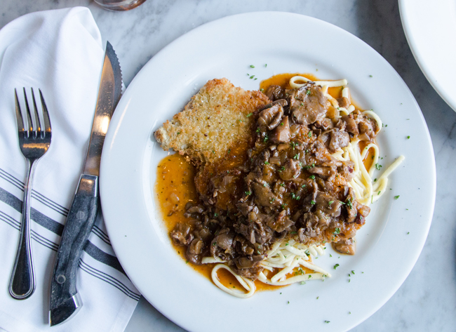 The Noble Lion in Victoria – Heavy Table