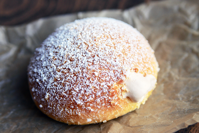 red-bench-brioche – Heavy Table